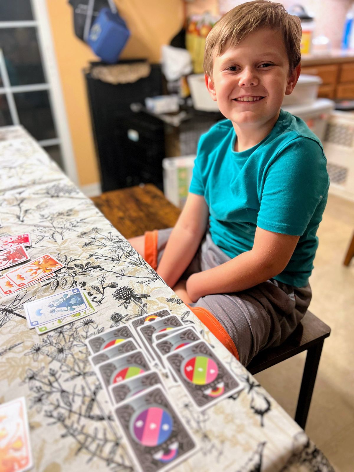 Mantis | A Colorfully Cutthroat Card Game | Exploding Kittens