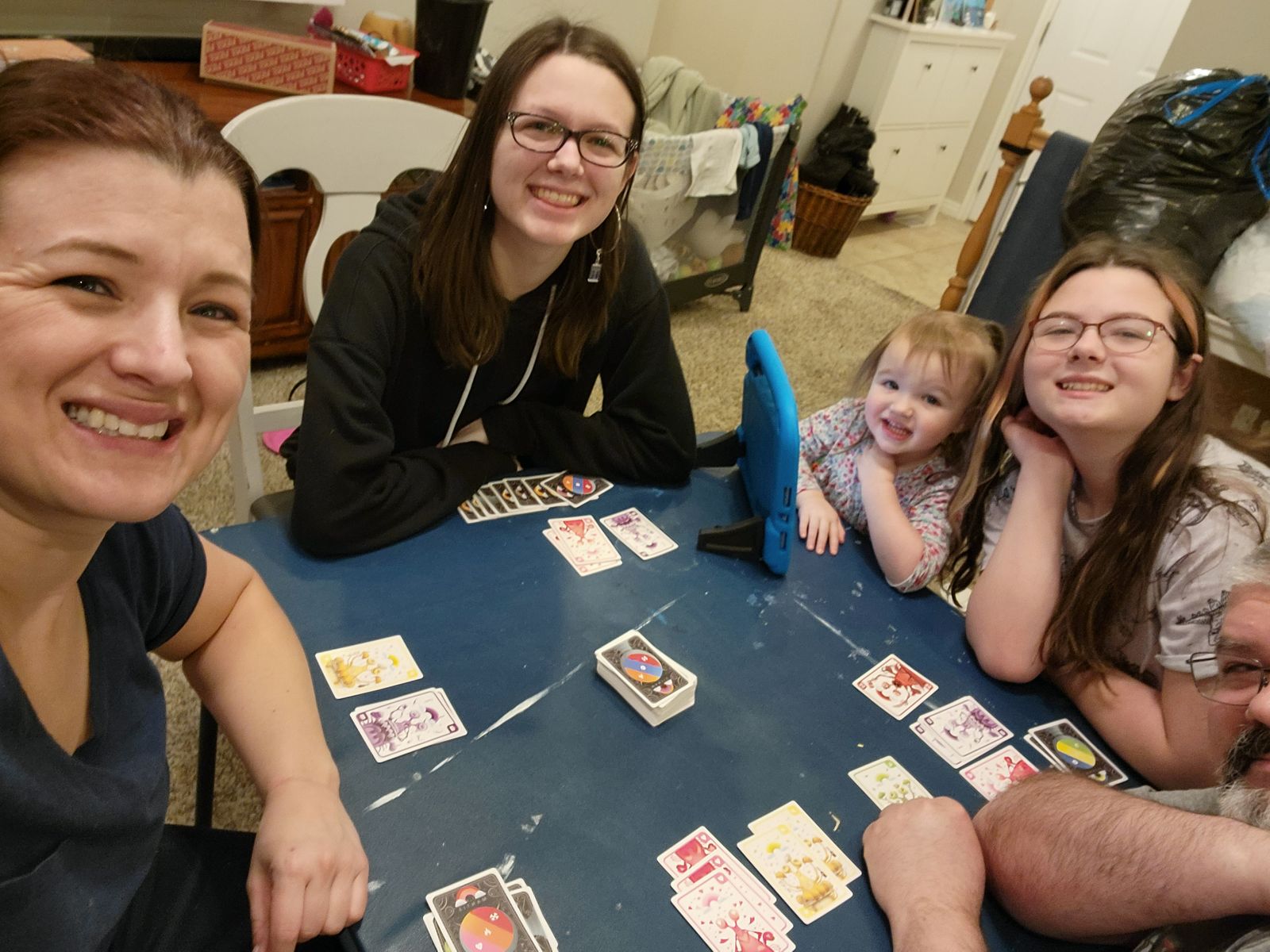 Mantis | A Colorfully Cutthroat Card Game | Exploding Kittens