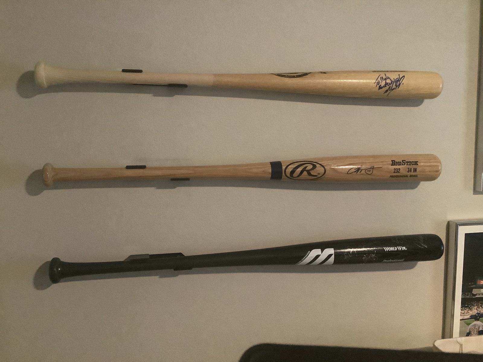 HIDEit HBat | Horizontal Baseball Bat Mount – HIDEit Mounts