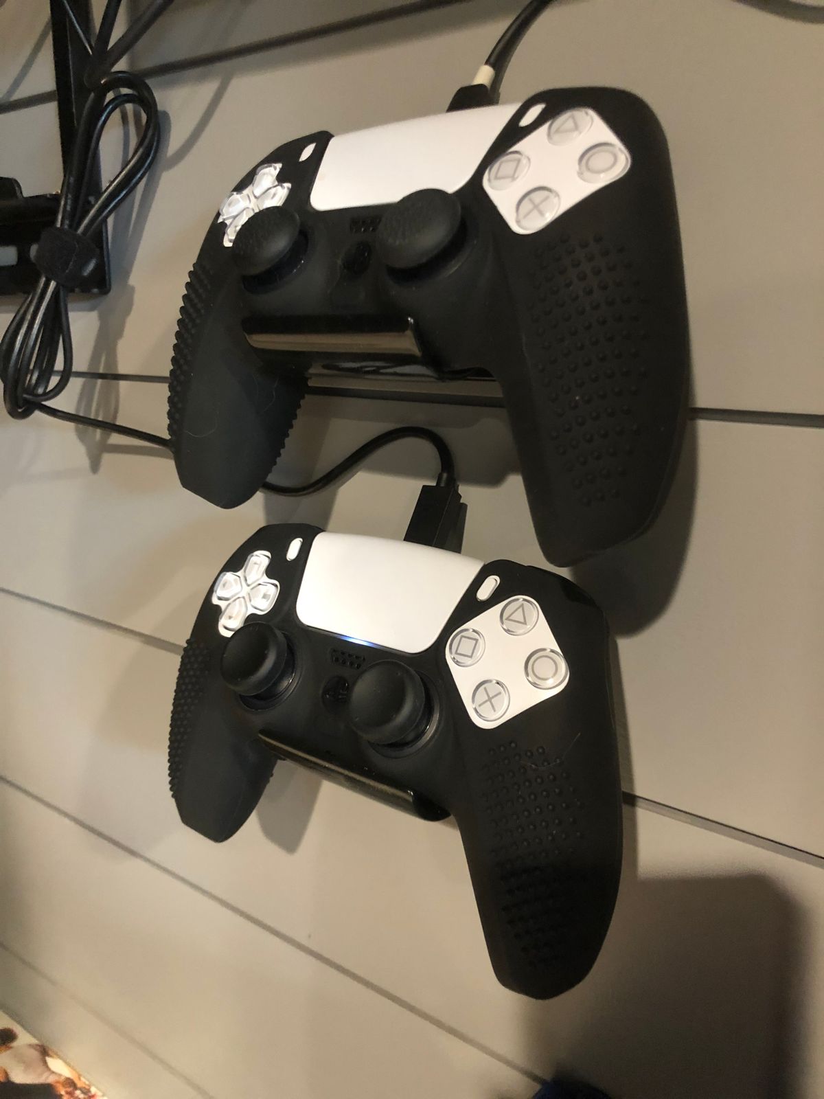 Controller Wall Mount | HIDEit Mount for PS4 Xbox Video Game Controller ...