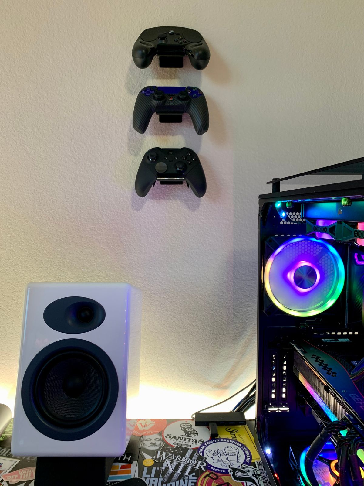 Controller Wall Mount | HIDEit Mount for PS4 Xbox Video Game Controller ...