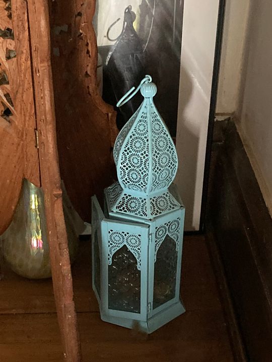 Large Hanging Lantern - Classic Blue – GlobeIn