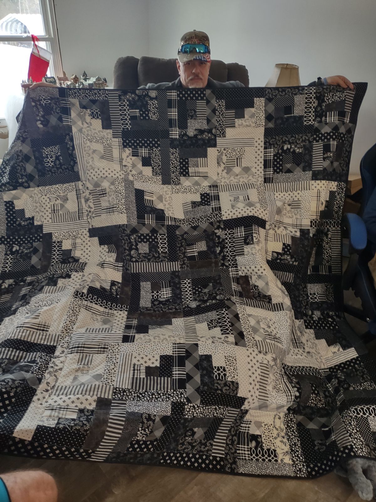 Echo Star Log Cabin Quilt Pattern by Missouri Star