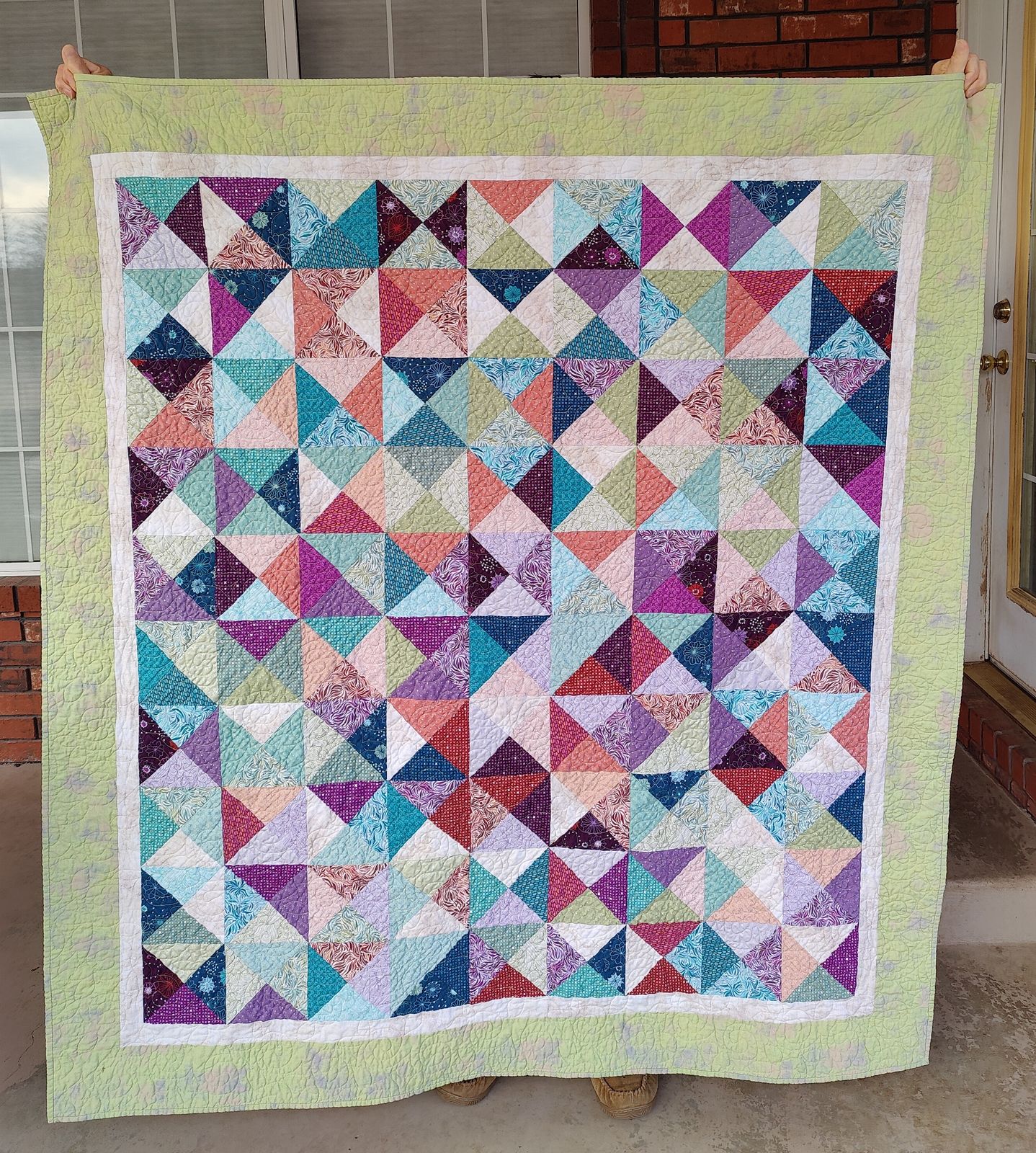 Super Easy Hourglass Quilt Pattern by Missouri Star