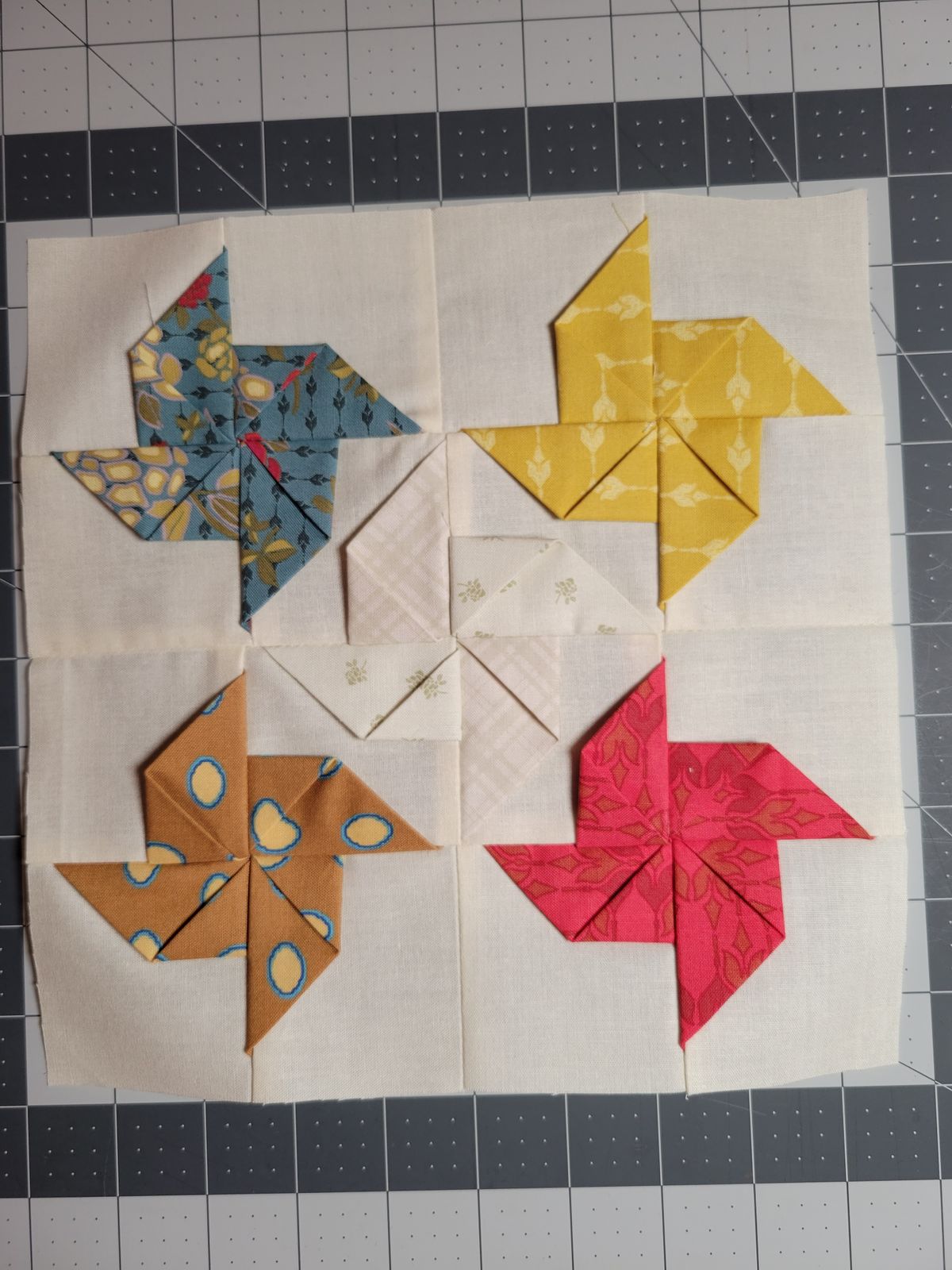 Digital Download - Pinwheel Patch Wall Hanging Pattern by Missouri Sta