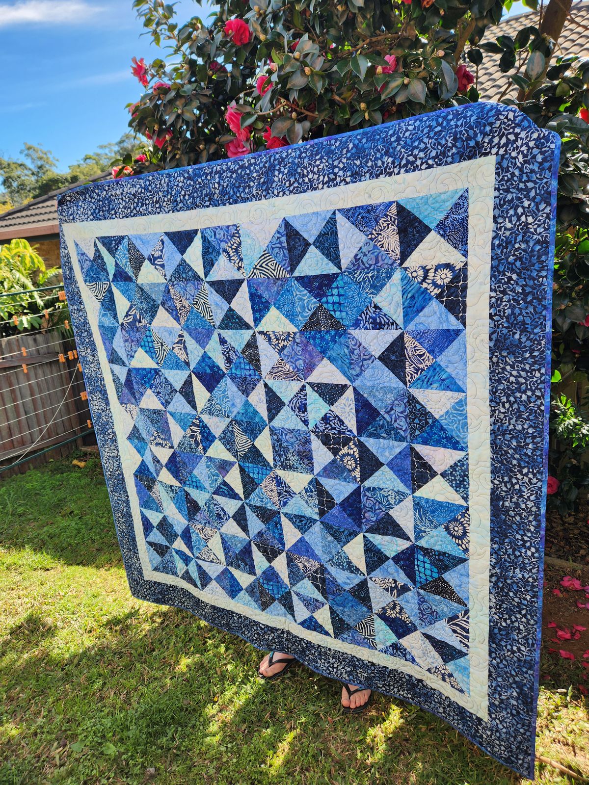 Super Easy Hourglass Quilt Pattern by Missouri Star