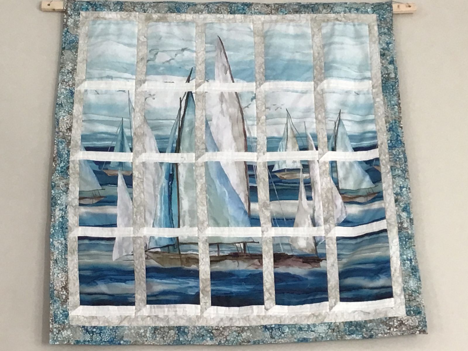 Attic Window Panel Quilt Pattern by Missouri Star