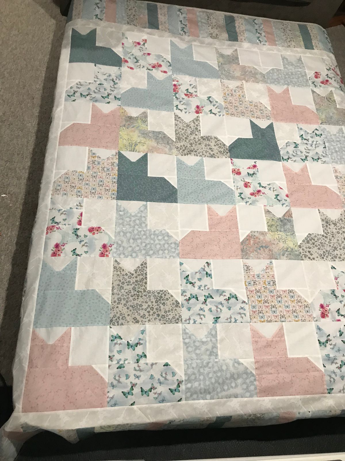 Digital Download - Pins & Paws Quilt Pattern by Missouri Star