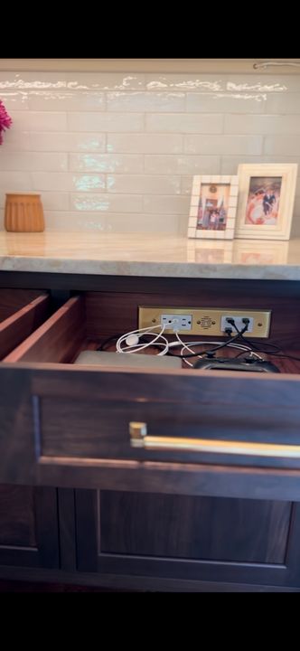 Fastest Charging Outlets – Docking Drawer