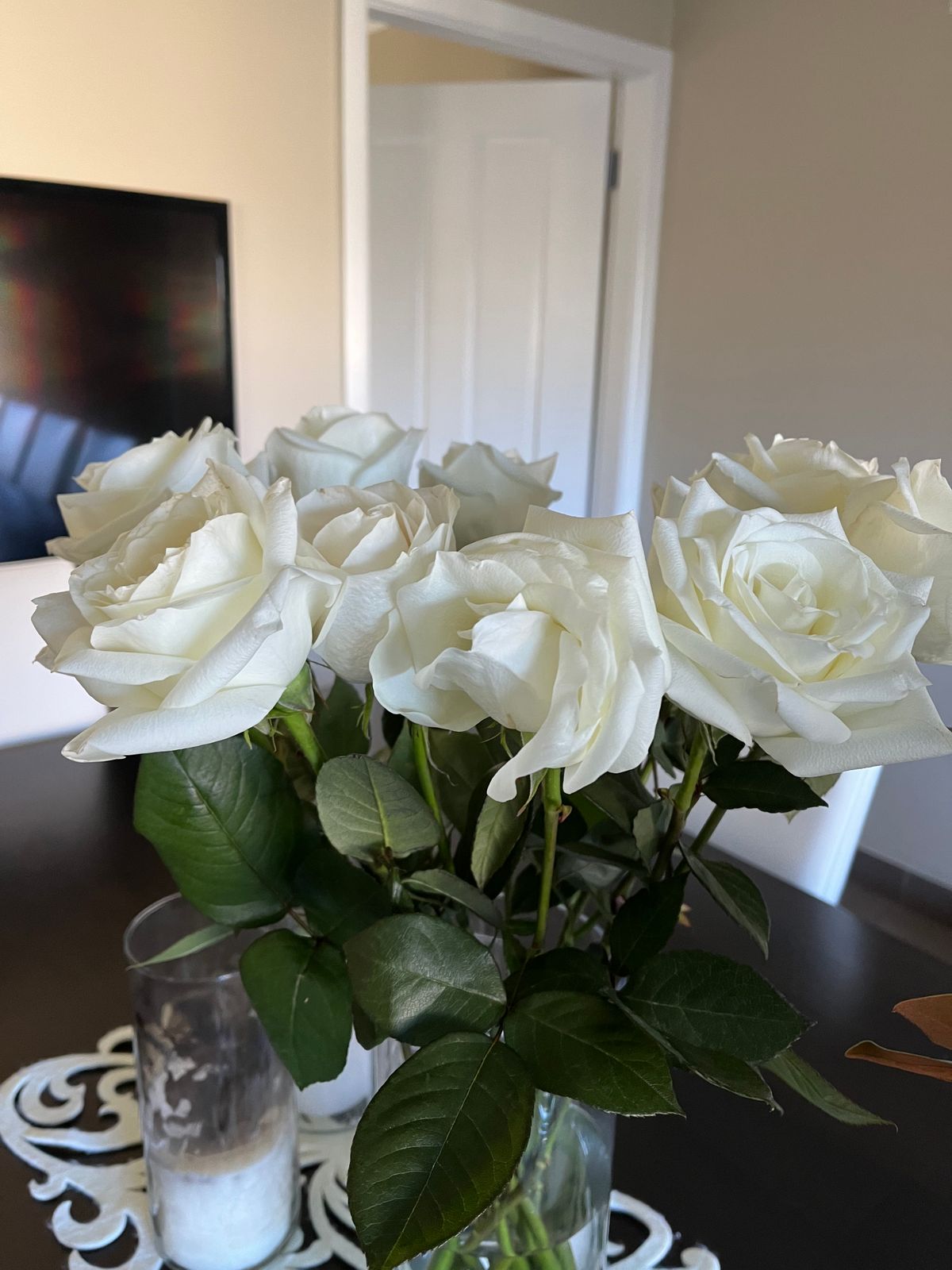 Long Stemmed White Roses | Same Day Delivery | Mr Roses