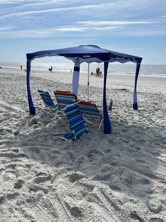 CoolCabanas: The Red Label - Premium Beach Cabana