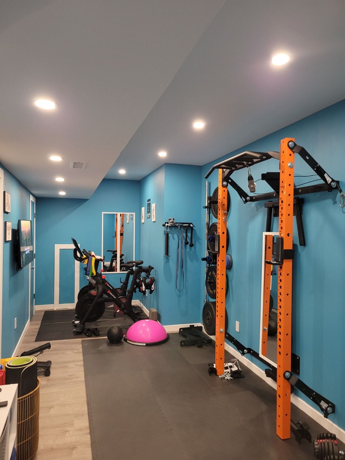 Home Gym Paint Ideas 58 Well Equipped Home Gym Design Ideas DigsDigs