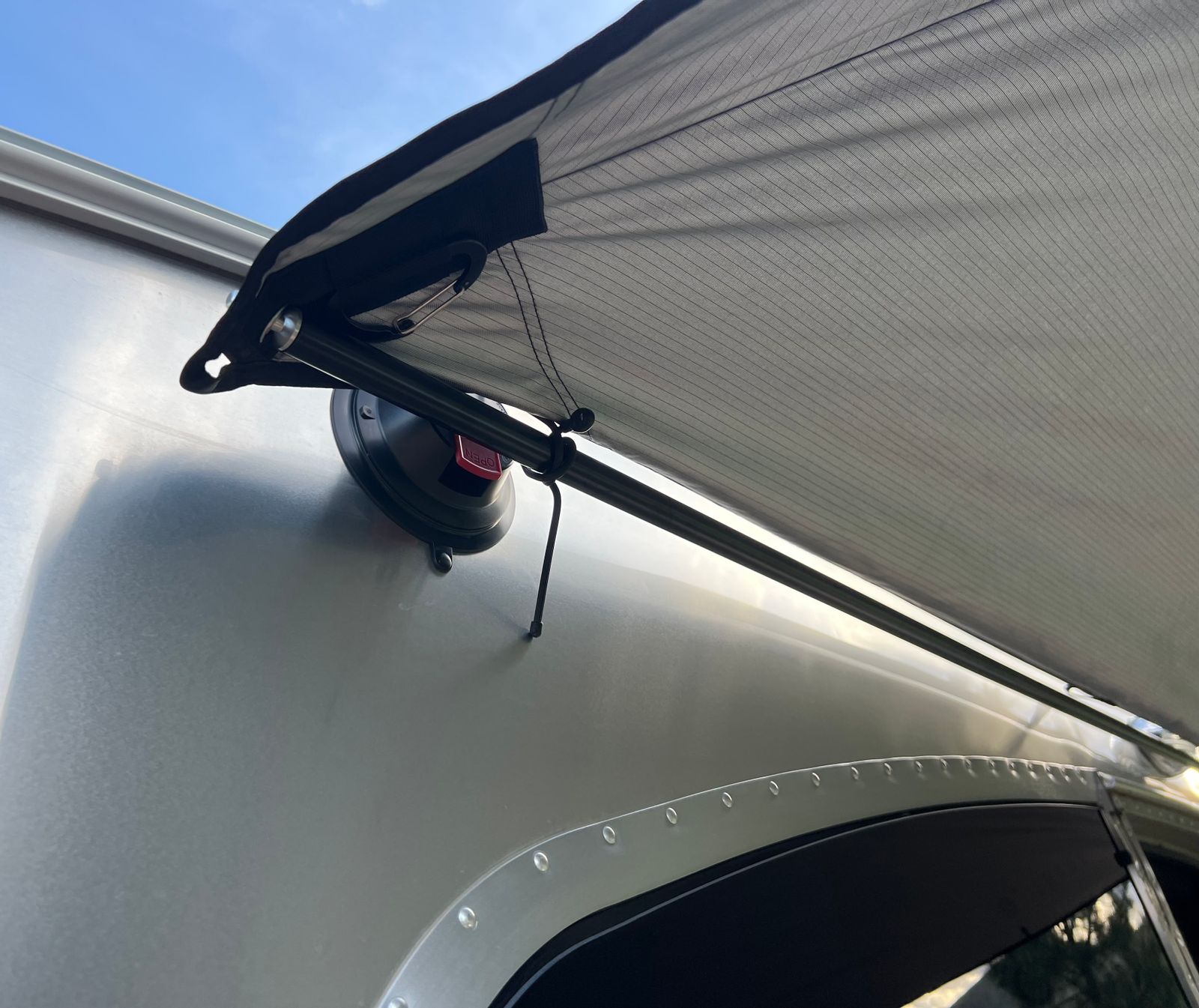 MoonShade | Portable vehicle awning | Moon Fabrications