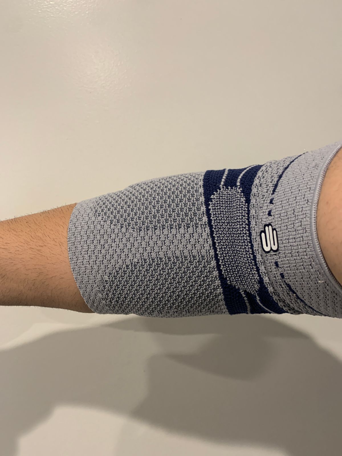 Elbow Brace EpiTrain: Relief for tennis elbow, golfer's elbow or ...