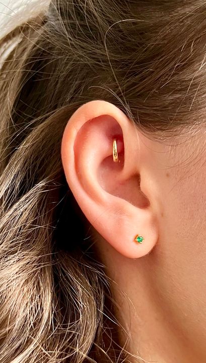 Solid Gold Graduated Rook Hoop | Astrid & Miyu Earrings