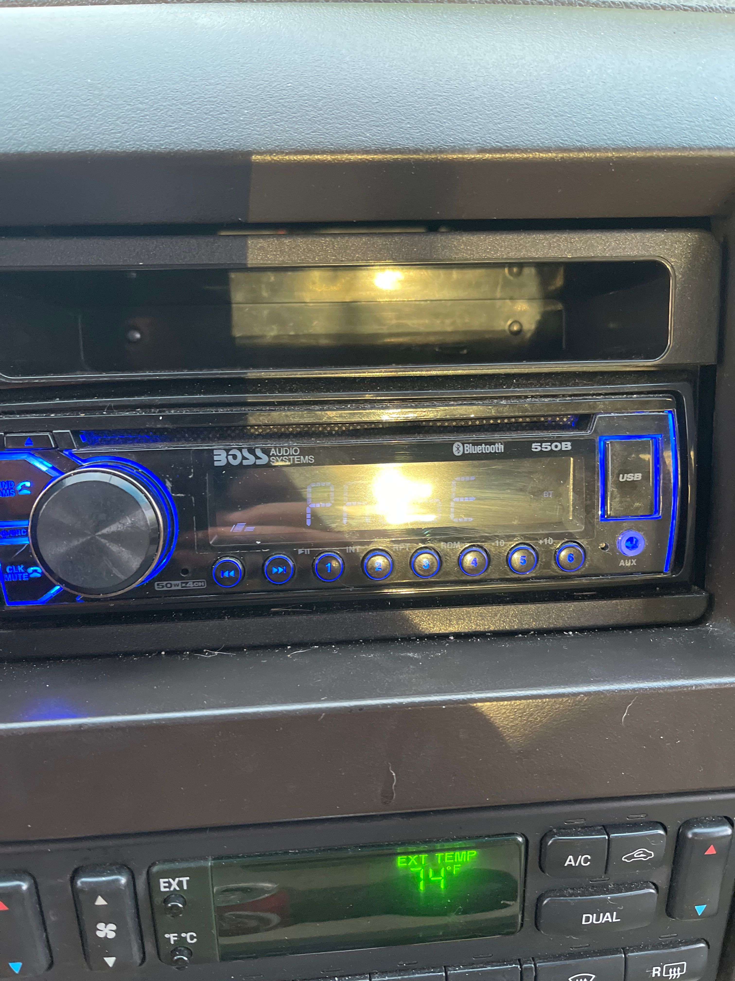 Boss audio 550b store