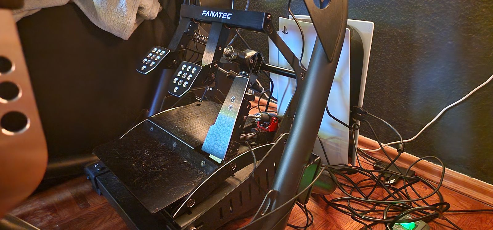 TR8 Pro Racing Simulator – Trak Racer