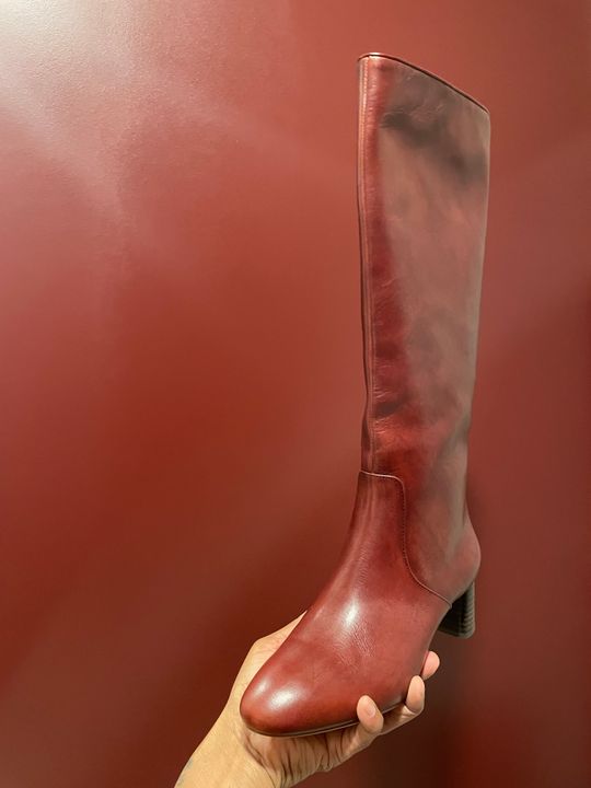 Vintage | Burgundy Paint Color | Clare