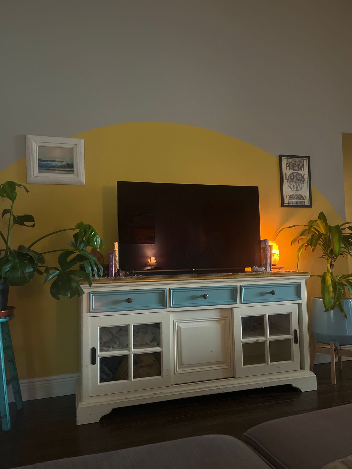 Golden Hour | Yellow Paint | Clare