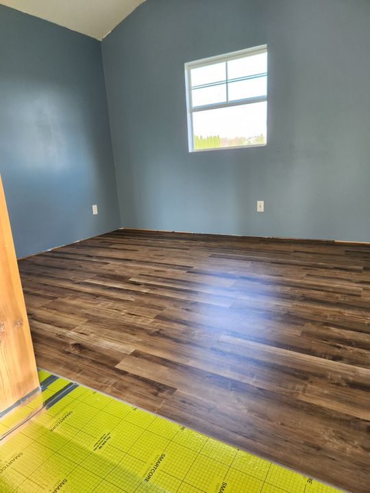 Good Jeans - Medium Blue Paint Color | Clare