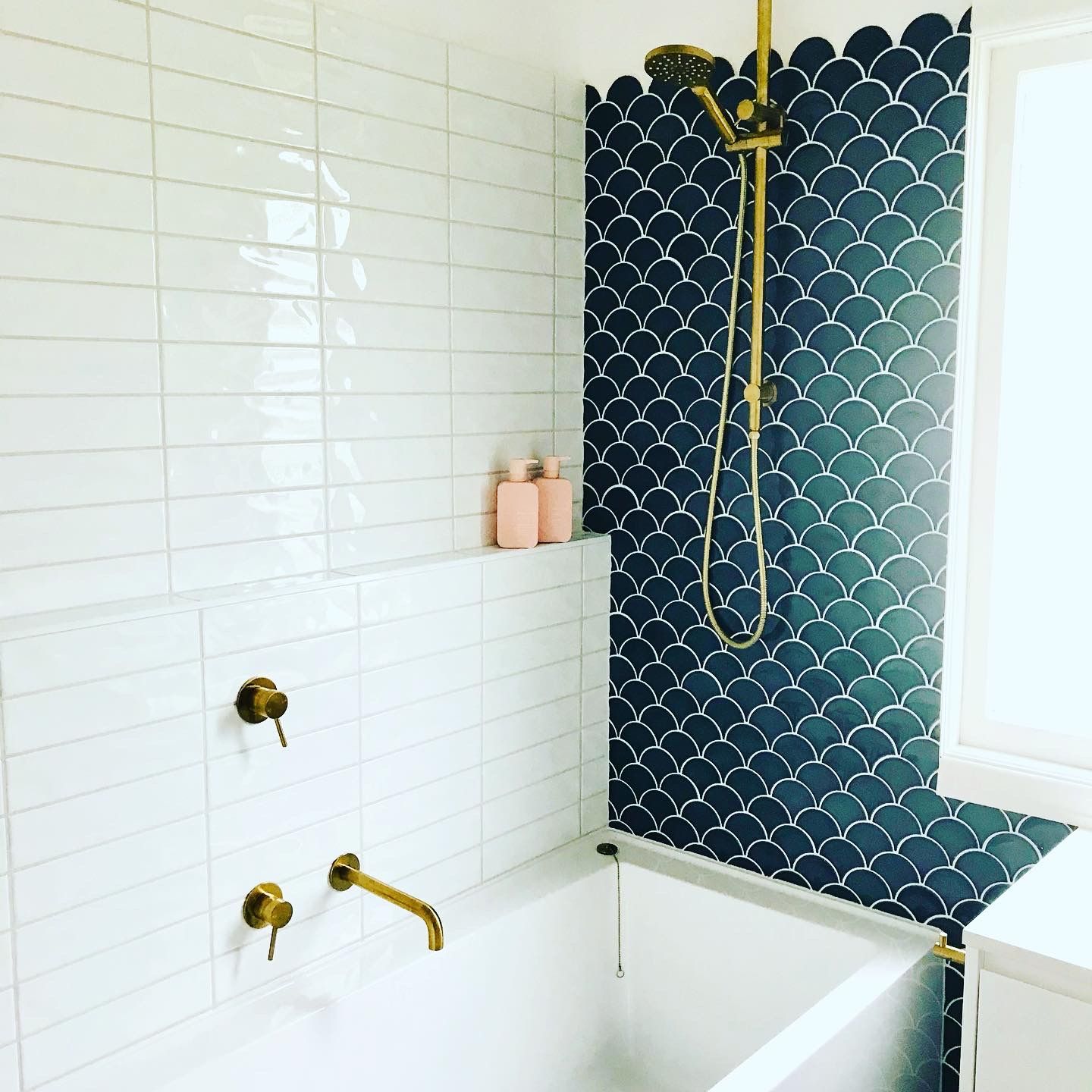 Coral Bay Gloss Pink Fish Scale Tile - TileCloud