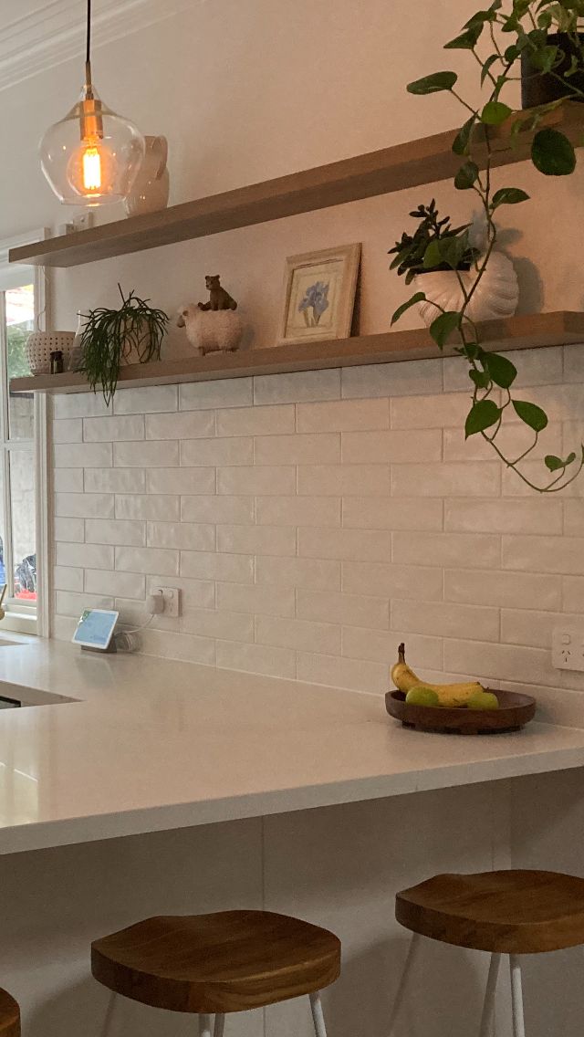 Newport Gloss Mini Subway Baby Pink Tile | TileCloud