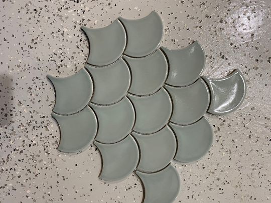 Coral Bay Gloss White Fish Scale Tile | TileCloud