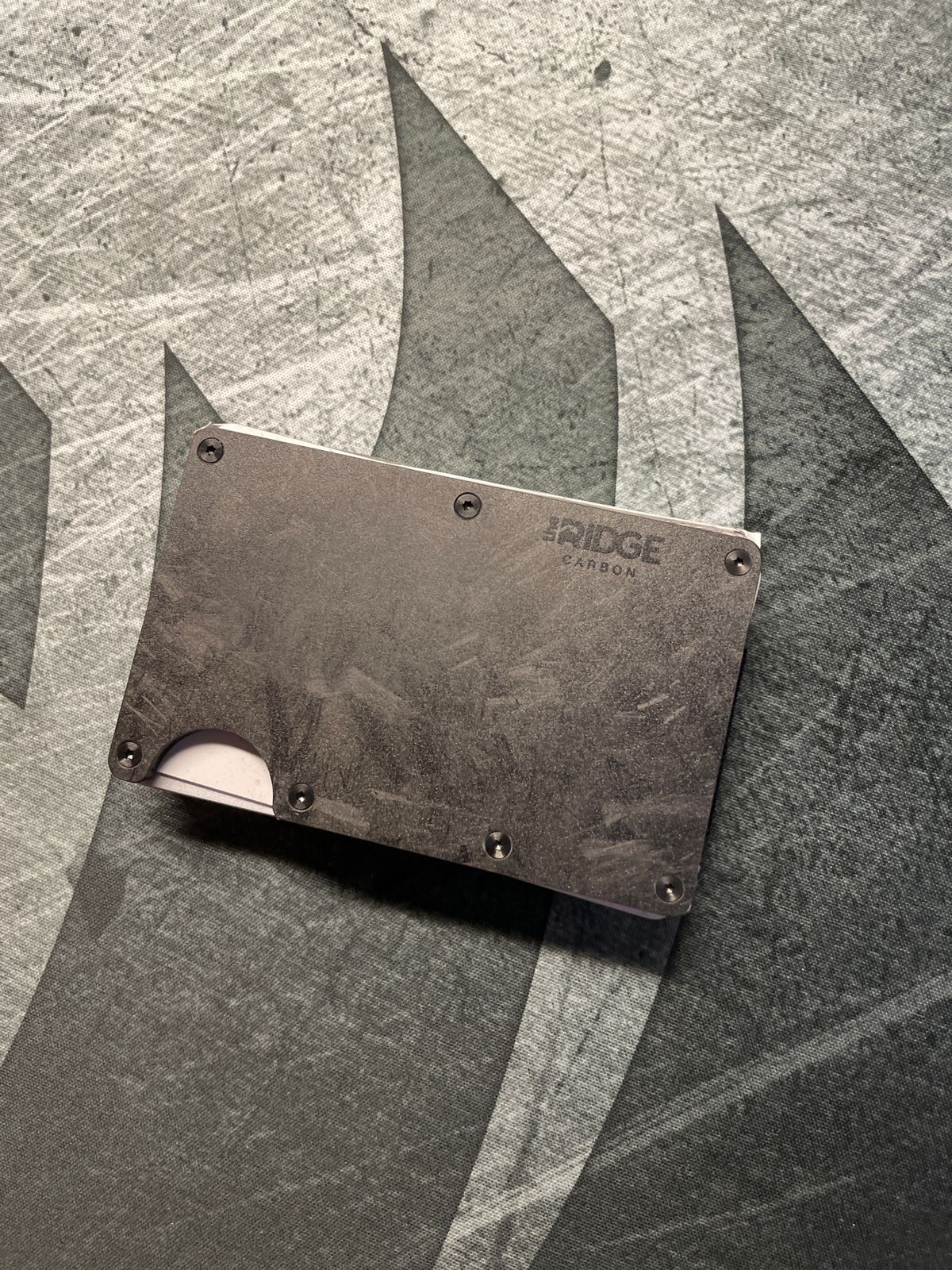 The Ridge Wallet: Forged Carbon