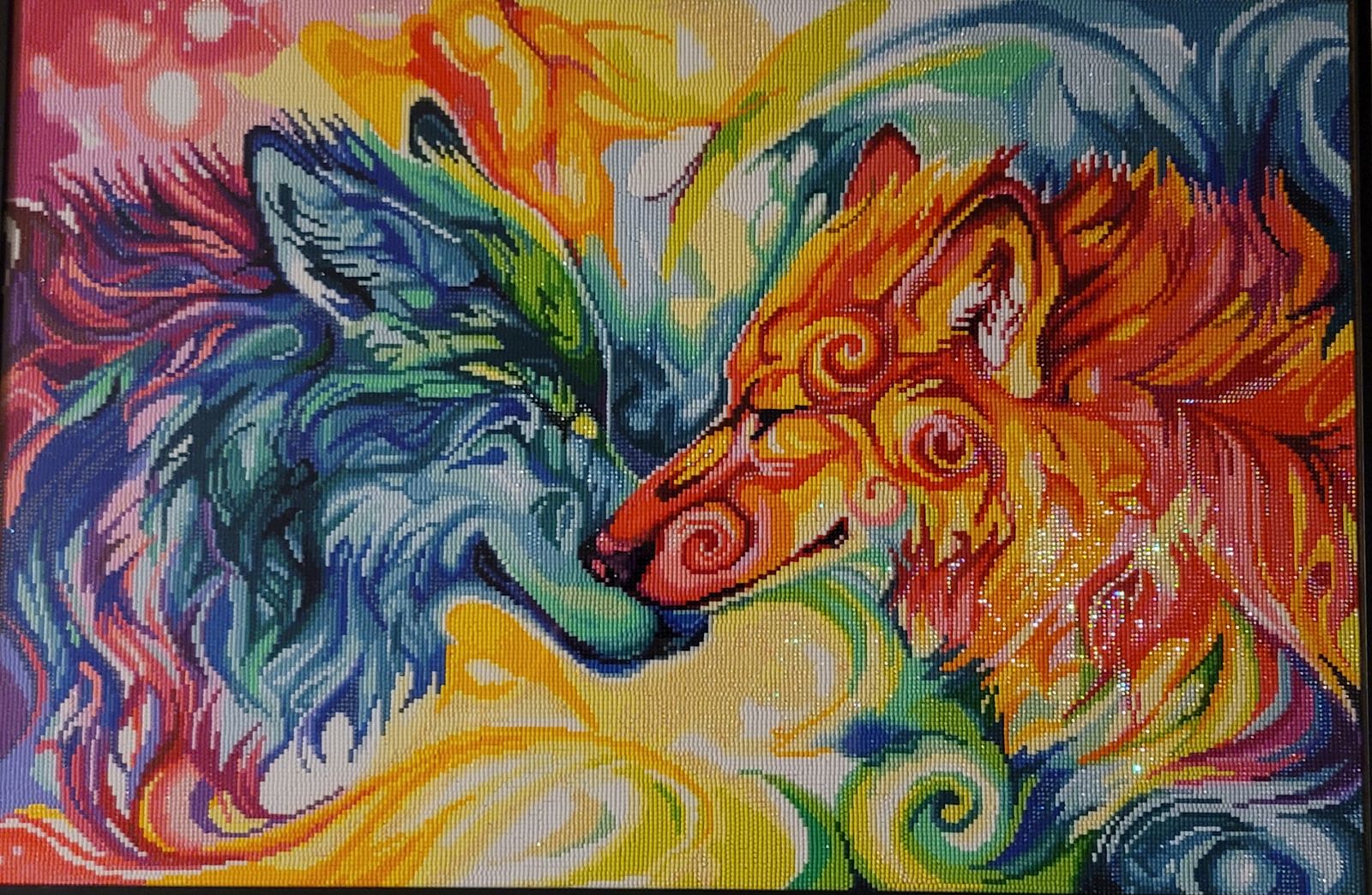 Nuzzling Wolves – Diamond Art Club