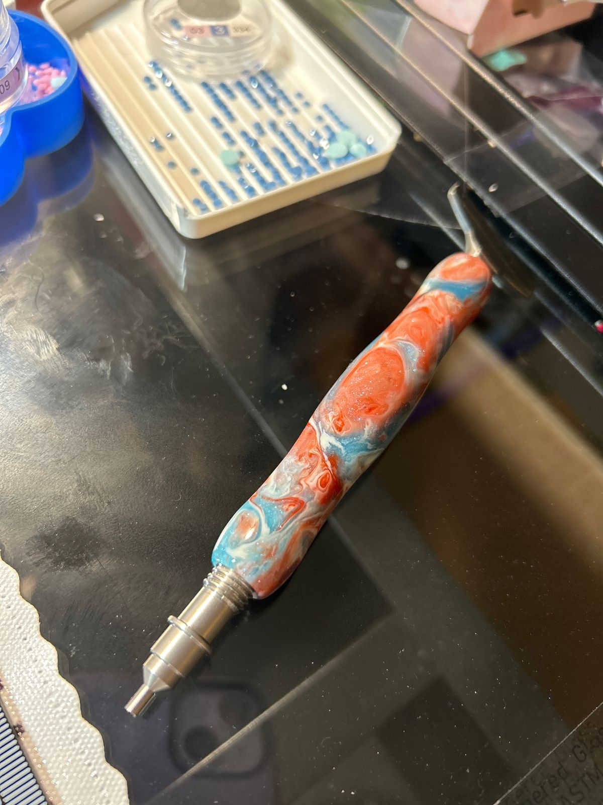 Twist And Pick Premium Pen - Fireworks Fandango Swirl – Diamond Art Club