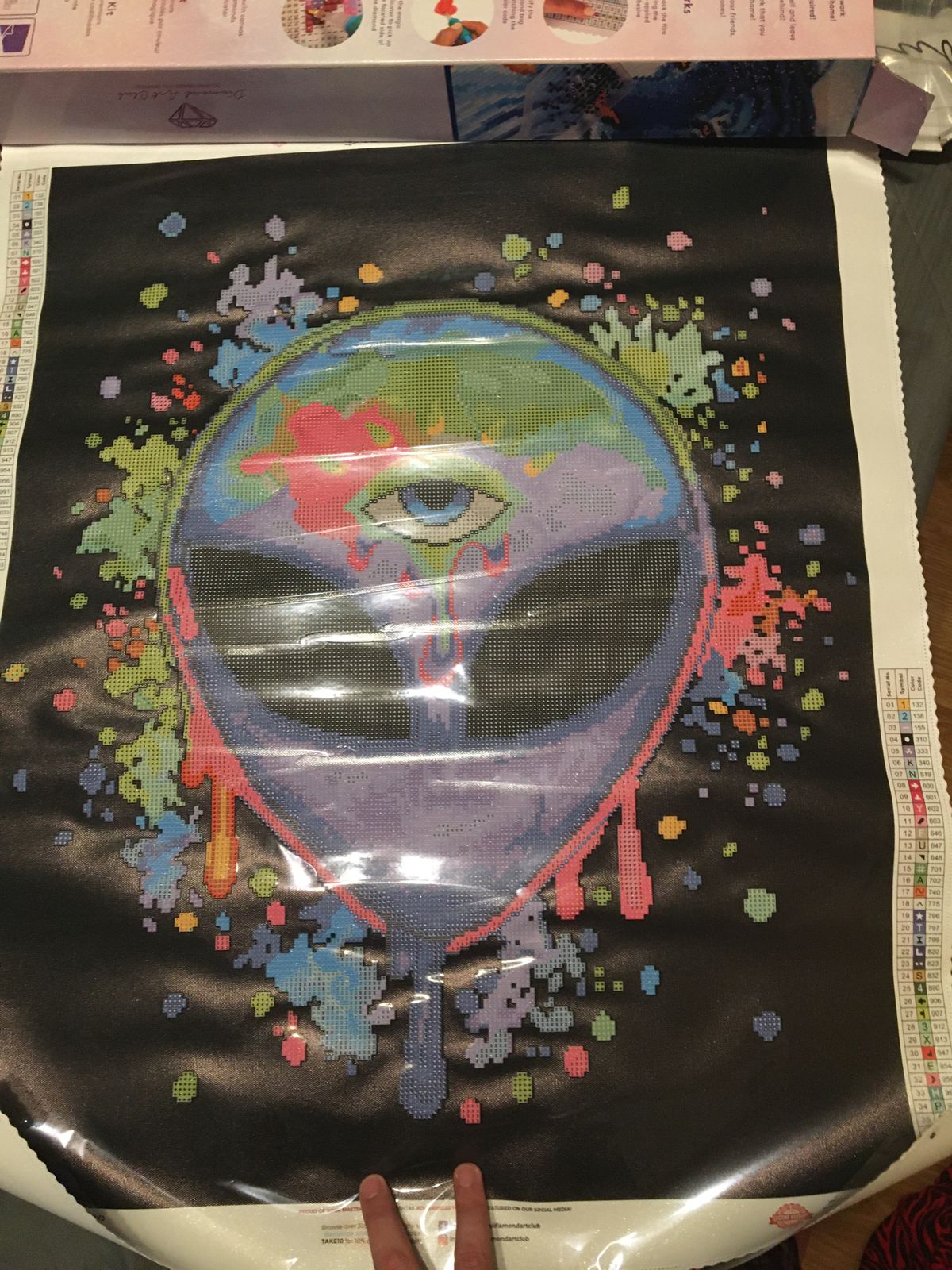 Splatter Alien – Diamond Art Club