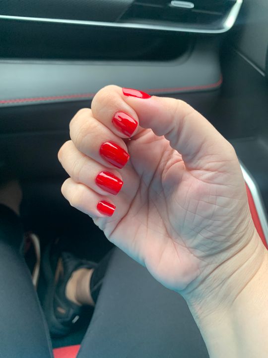 Changing of the Guards | Red Nail Polish | LONDONTOWN lakur