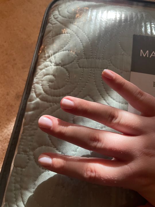 Illuminating Nail Concealer | Nail Care | LONDONTOWN