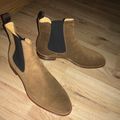 Bolton Chelsea Boots - Suede – Beckett Simonon