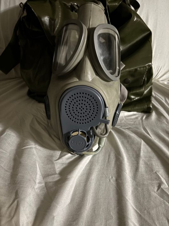 Czech M10M Gas Mask – KommandoStore
