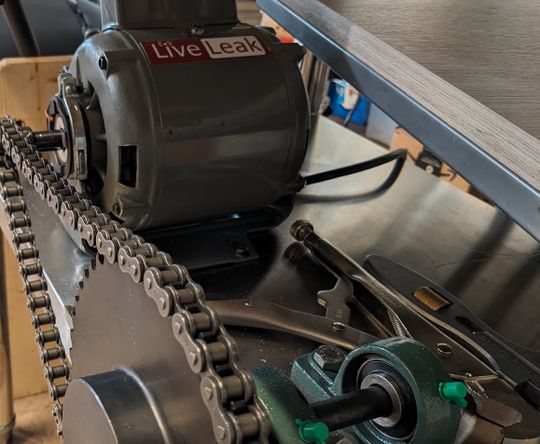 LiveLeak Vinyl Sticker – KommandoStore