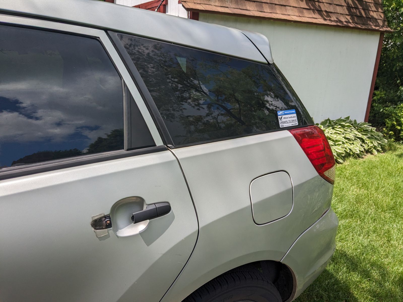 Unsafe To Drive Vinyl Sticker – KommandoStore