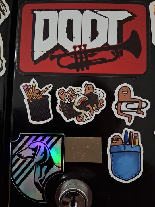 DOOT Sticker – KommandoStore