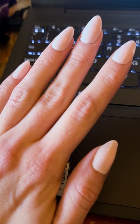 Multi Award-Winning Reusable Pop-On Manicures® in Delicate Pink Short ...