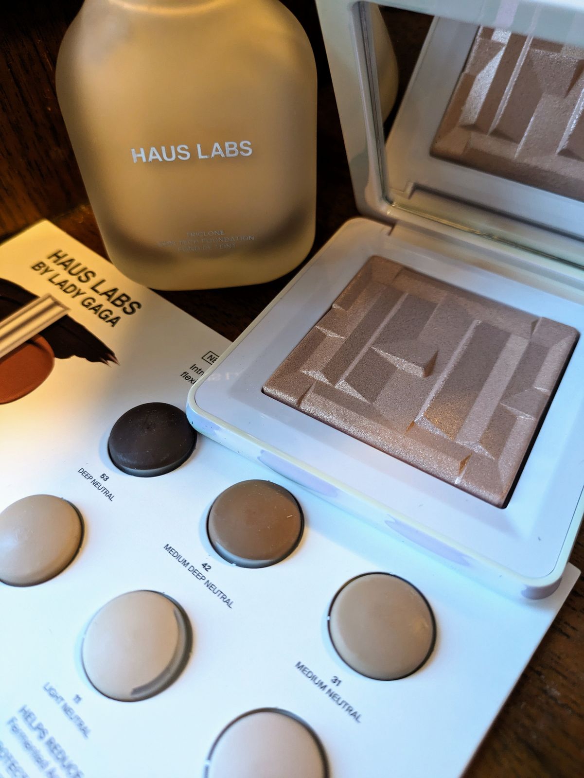 Talc-Free Gel-Powder Highlighter | HausLabs.com - HAUS LABS BY LADY GAGA